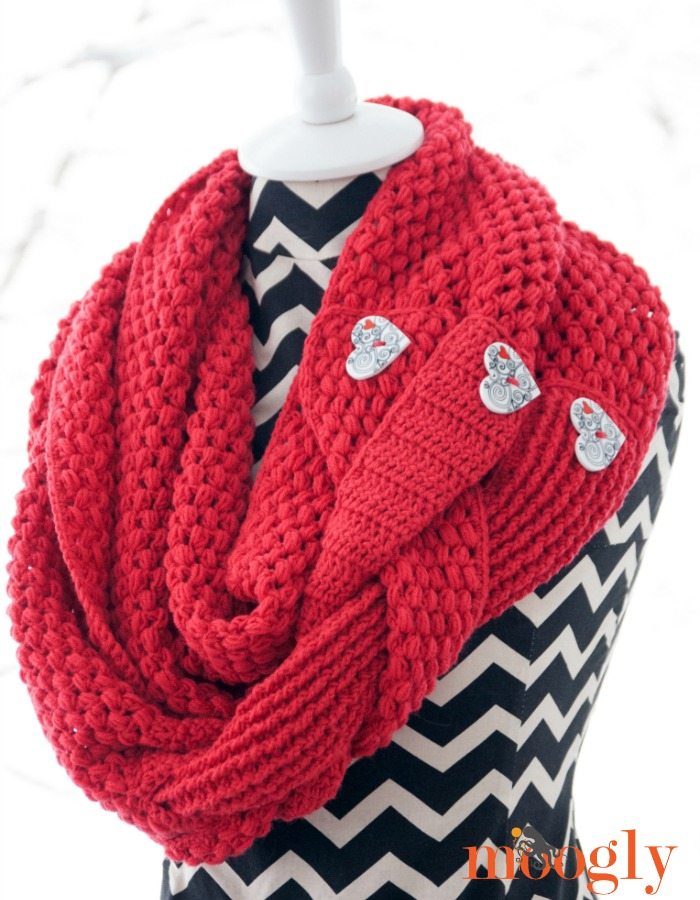 14 Crochet Projects to Make for Valentine's Day • Sewrella