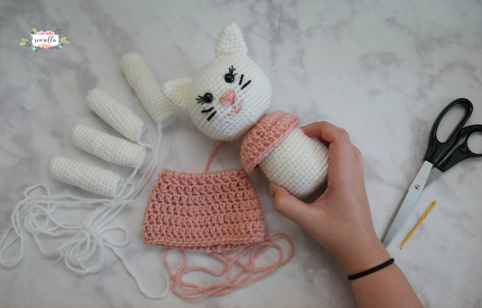 Crochet Kitty Family • Sewrella