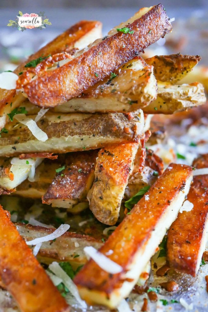 Garlic Parmesan Baked Fries Recipe • Sewrella