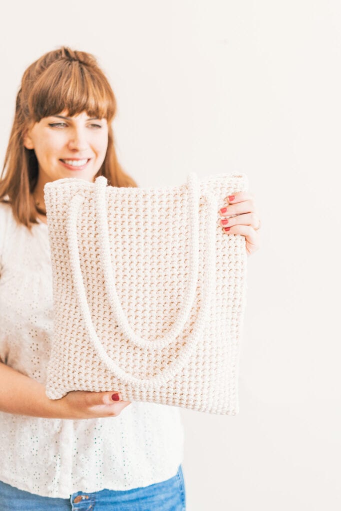 Crochet Tote Bag - made from a rectangle! - Free Pattern