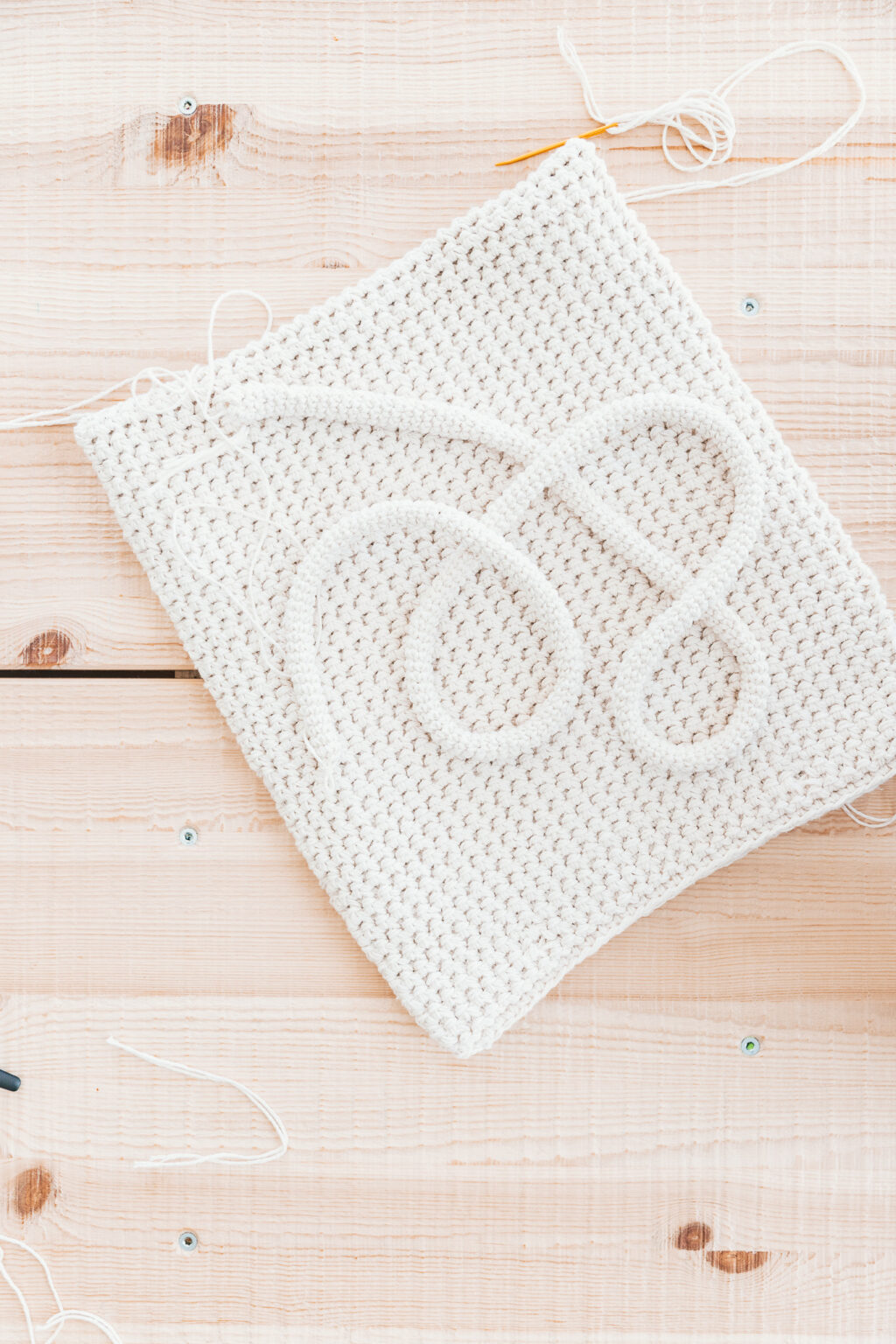 Crochet Tote Bag - made from a rectangle! - Free Pattern